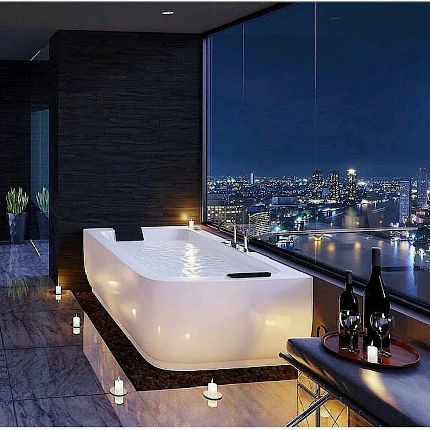 10 Luxury Bathtubs with an Astonishing View
