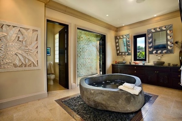 Luxury Bathrooms: 10 Stunning and Luxurious Bathtub Ideas