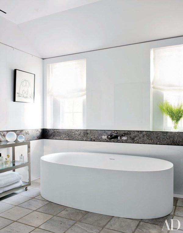 10 Astonishing Ideas to 'Spa Up' Your Luxury White Bathroom