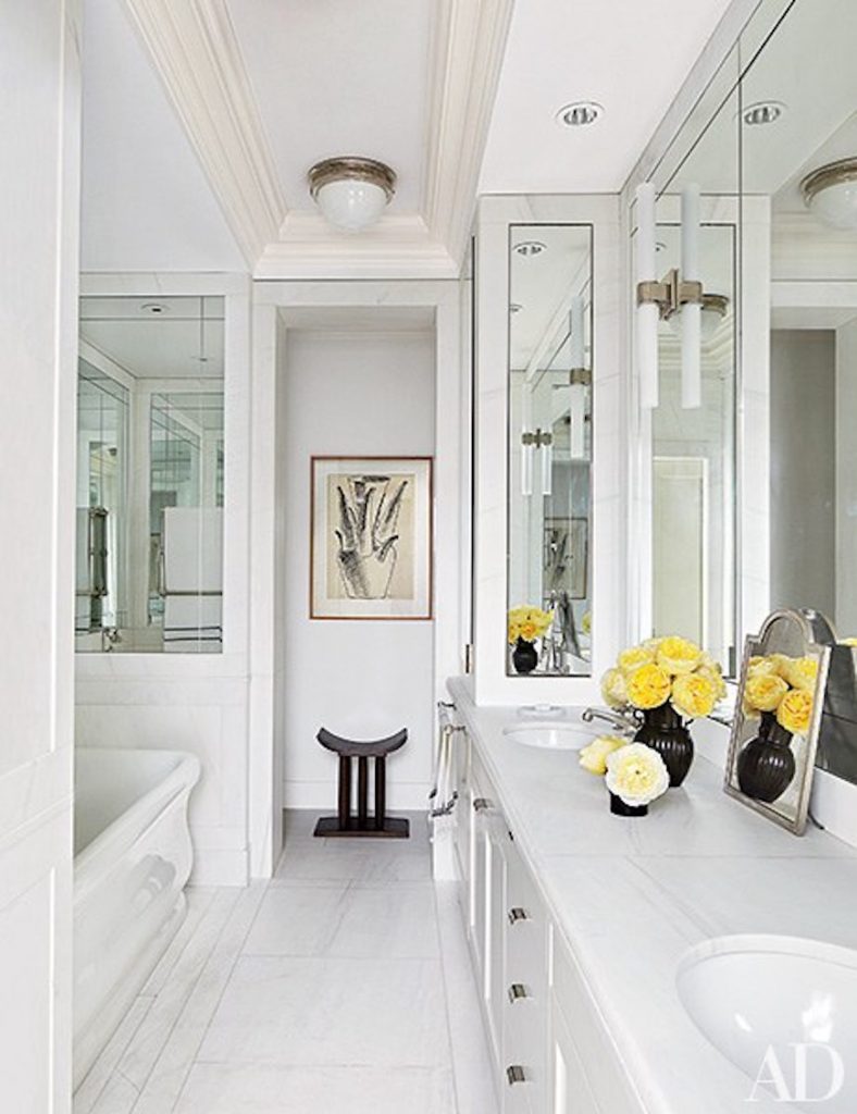 10 Astonishing Ideas to 'Spa Up' Your Luxury White Bathroom