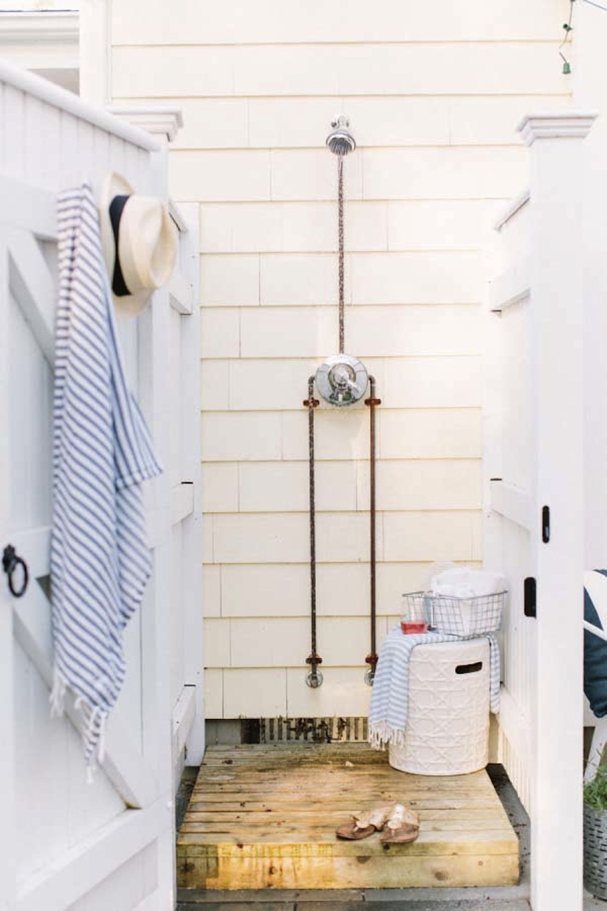 50 Amazing Outdoor Showers That Will Impress You (Part 1)