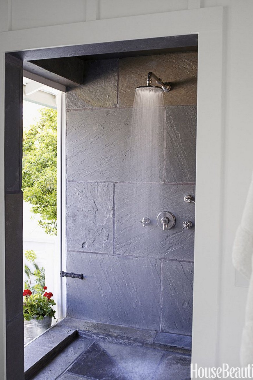 7 Exceptional Outdoor Showers that Will Leave You Craving for More